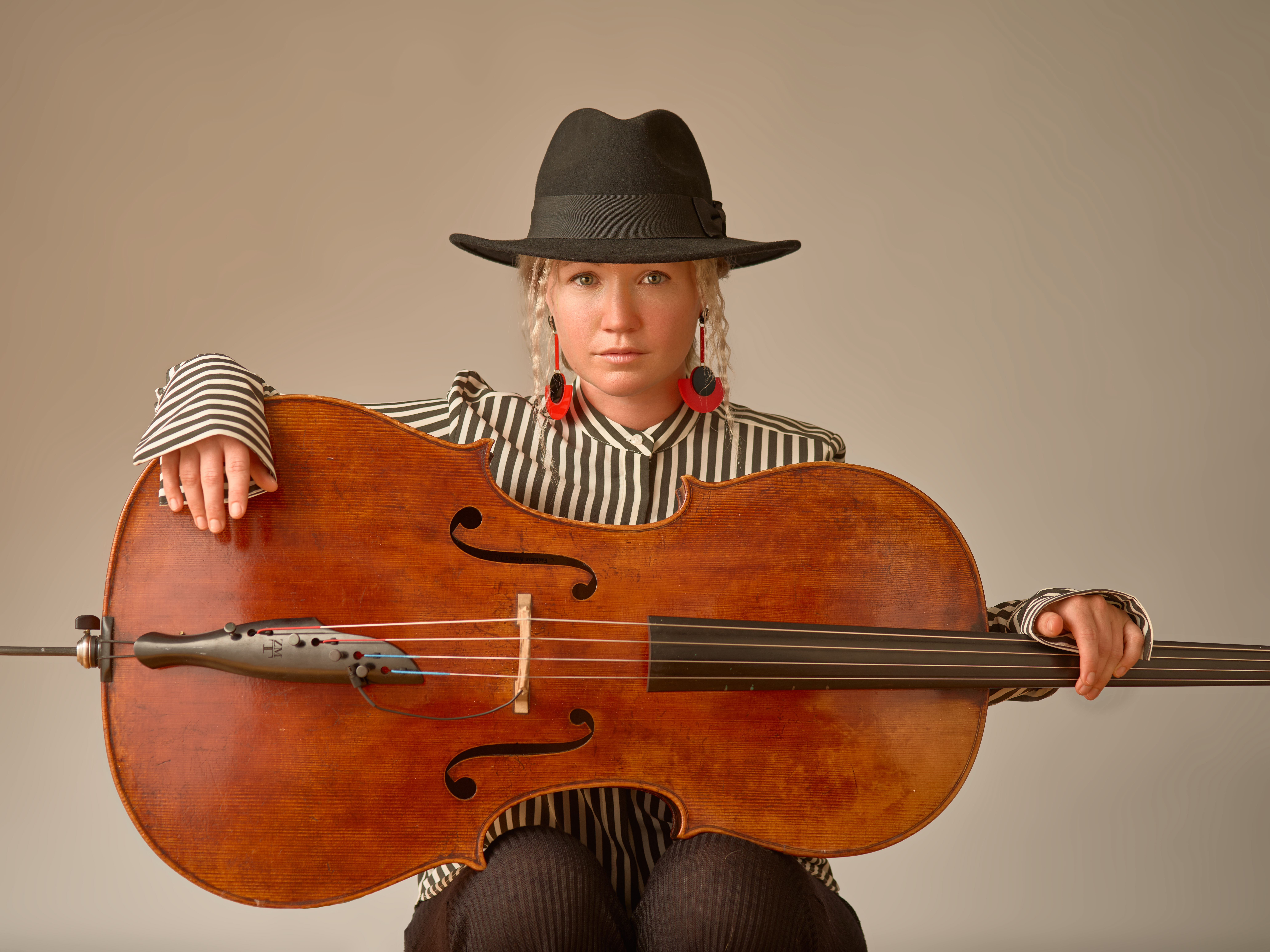 ALBUM REVIEW: Ashley Bathgate’s ‘ASH’ | SECOND INVERSION